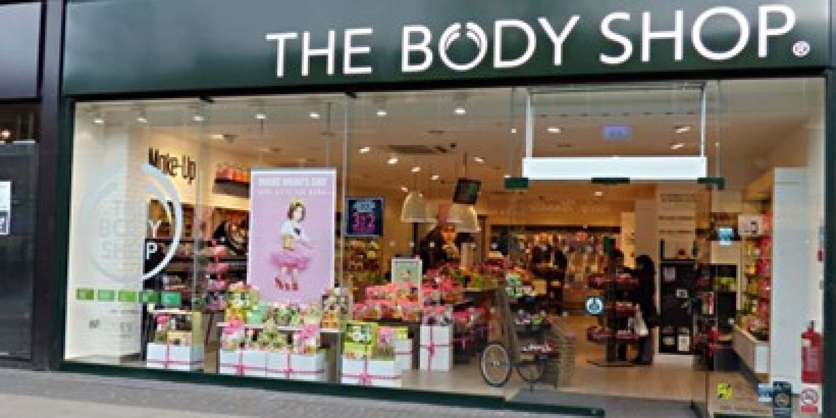 Expert Shop Front Installation London | Range Shop Fronts